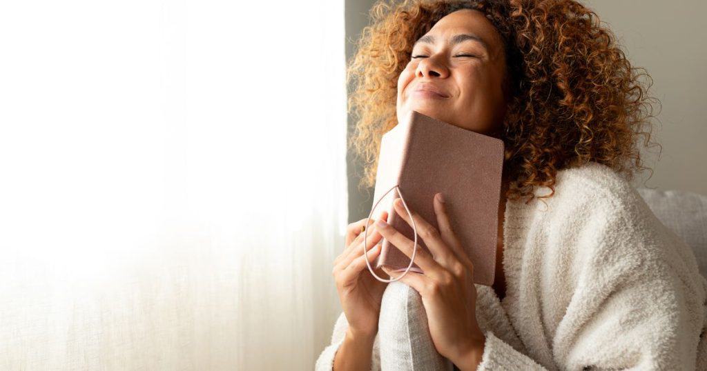 What's a Morning Journal (+ 7 Morning Journal Prompts)