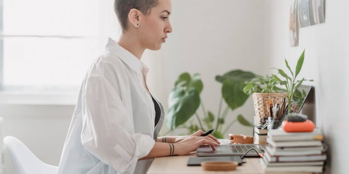 How to Start a Blog in 2020 and Make $1000/Month